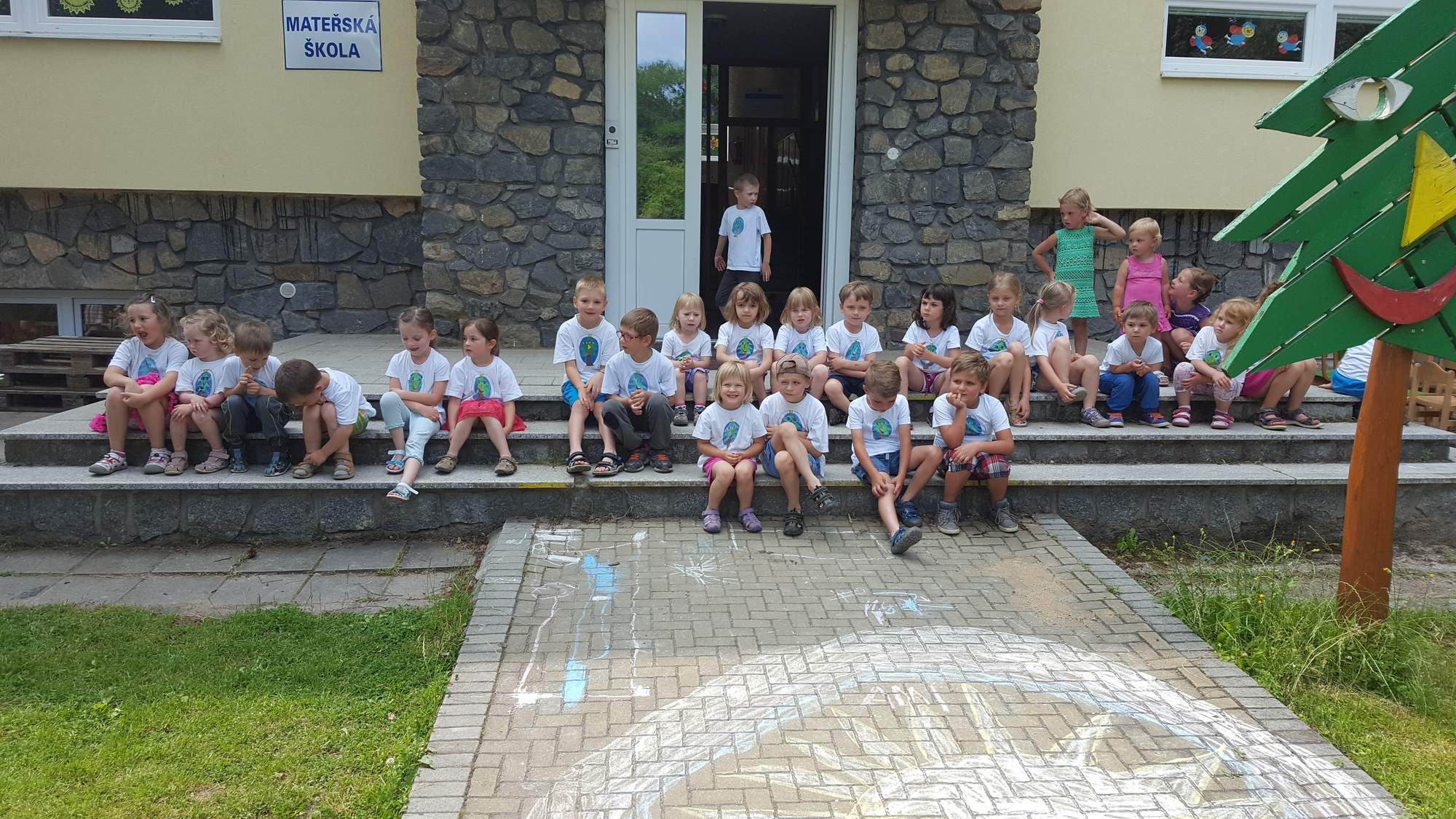 Ukončení školka 2016 – hazovi – album on Rajče
