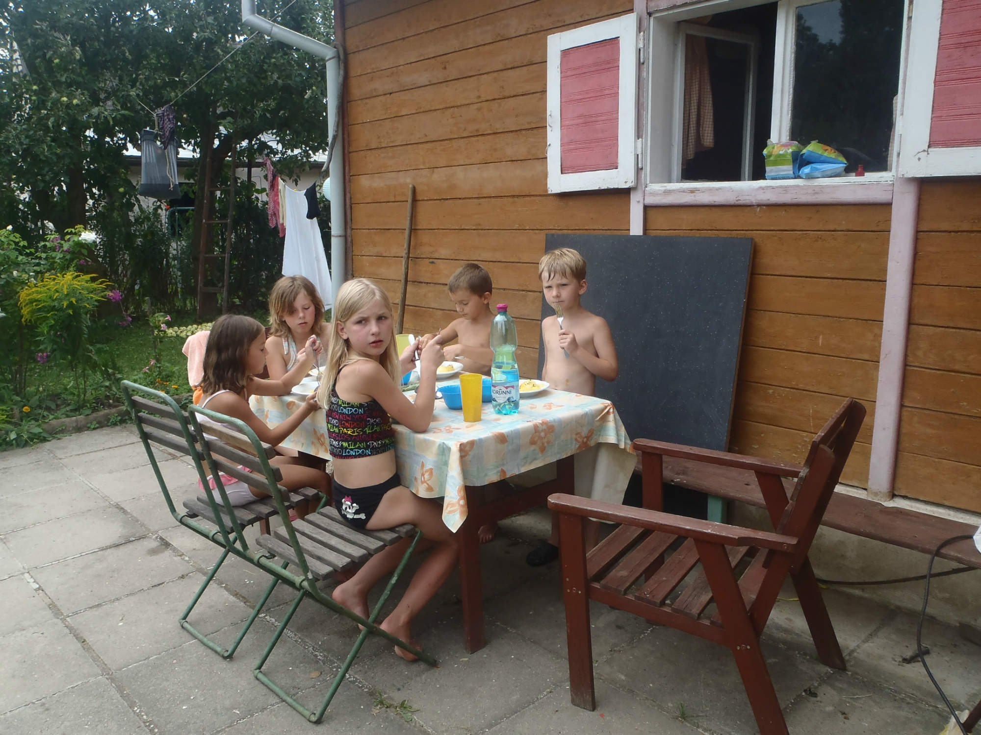 306. Mokropsy chata 8/2013 – reznovi – album on Rajče